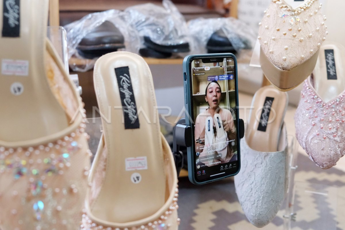 Pemprov Bali menggenjot digitalisasi bagi pelaku UMKM | ANTARA Foto