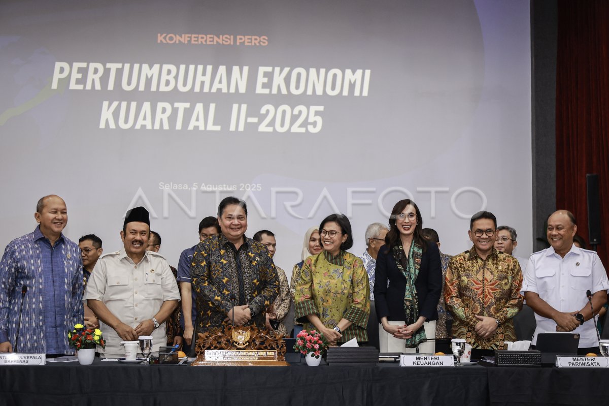 Pertumbuhan ekonomi kuartal II-2025 | ANTARA Foto