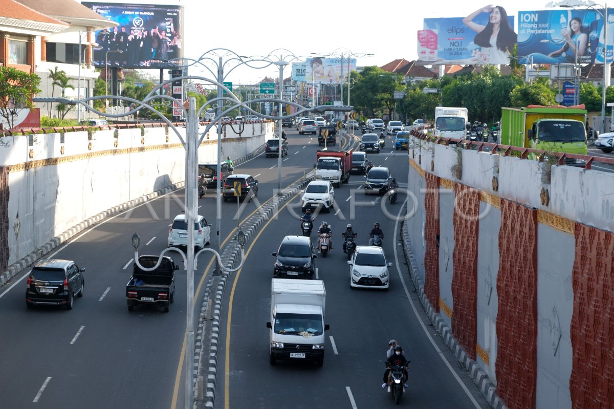 Kementerian PU siapkan Rp8 miliar untuk perbaikan jalan di Bali | ANTARA Foto