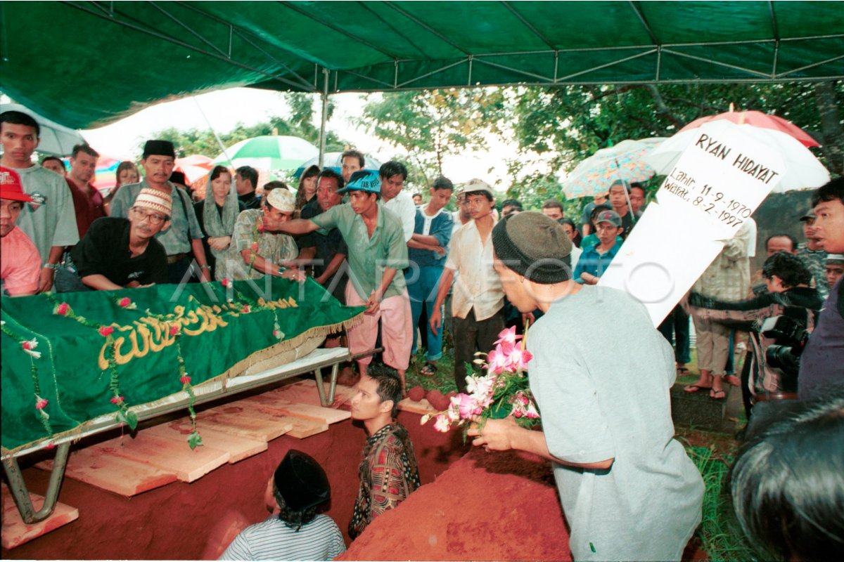 Pemakaman Jenazah Aktor Ryan Hidayat Antara Foto