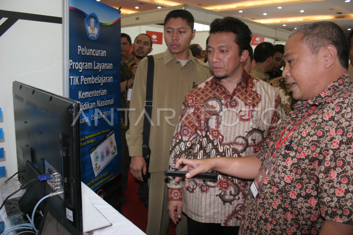 PAMERAN ICT 2011 | ANTARA Foto