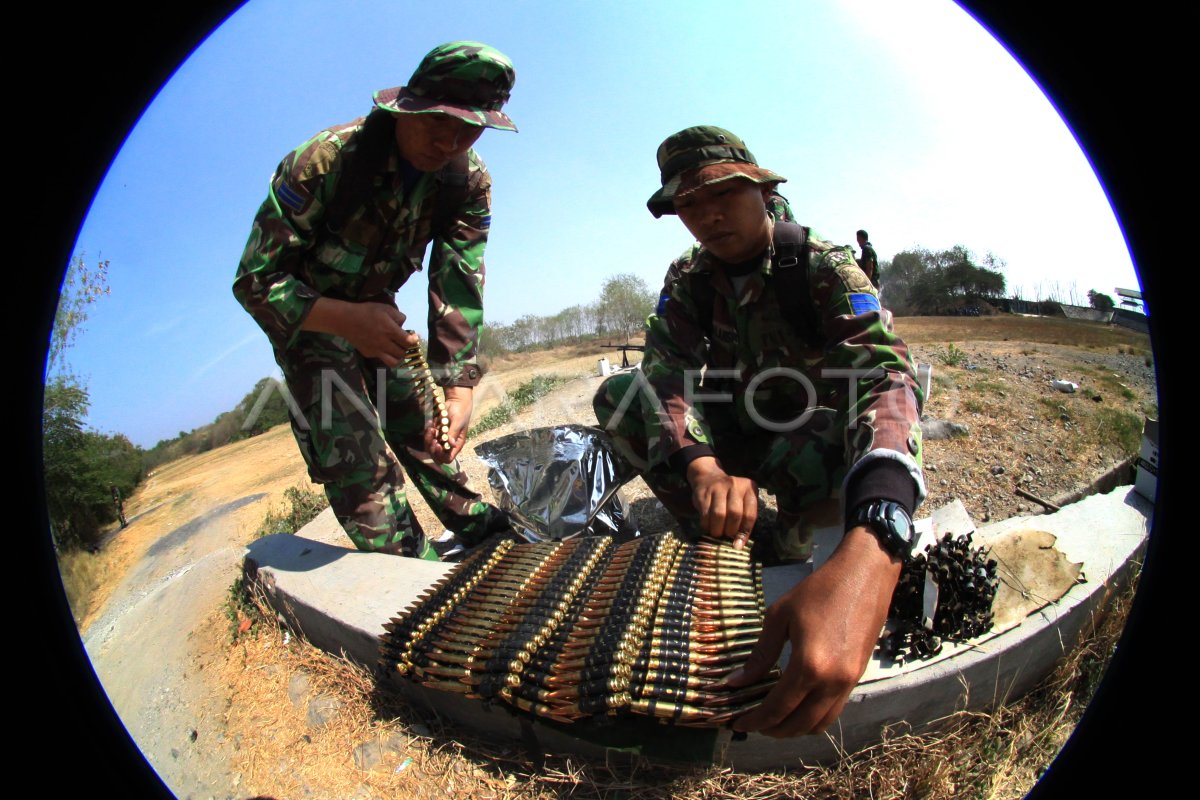 LATIHAN MENEMBAK | ANTARA Foto LATIHAN MENEMBAK | ANTARA Foto