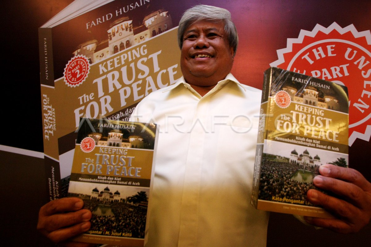 BUKU PERDAMAIAN DI ACEH | ANTARA Foto