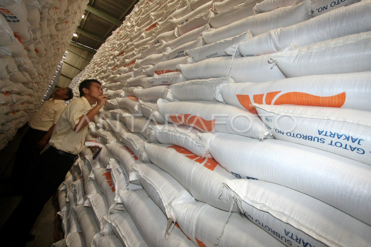 STOK BERAS NASIONAL | ANTARA Foto