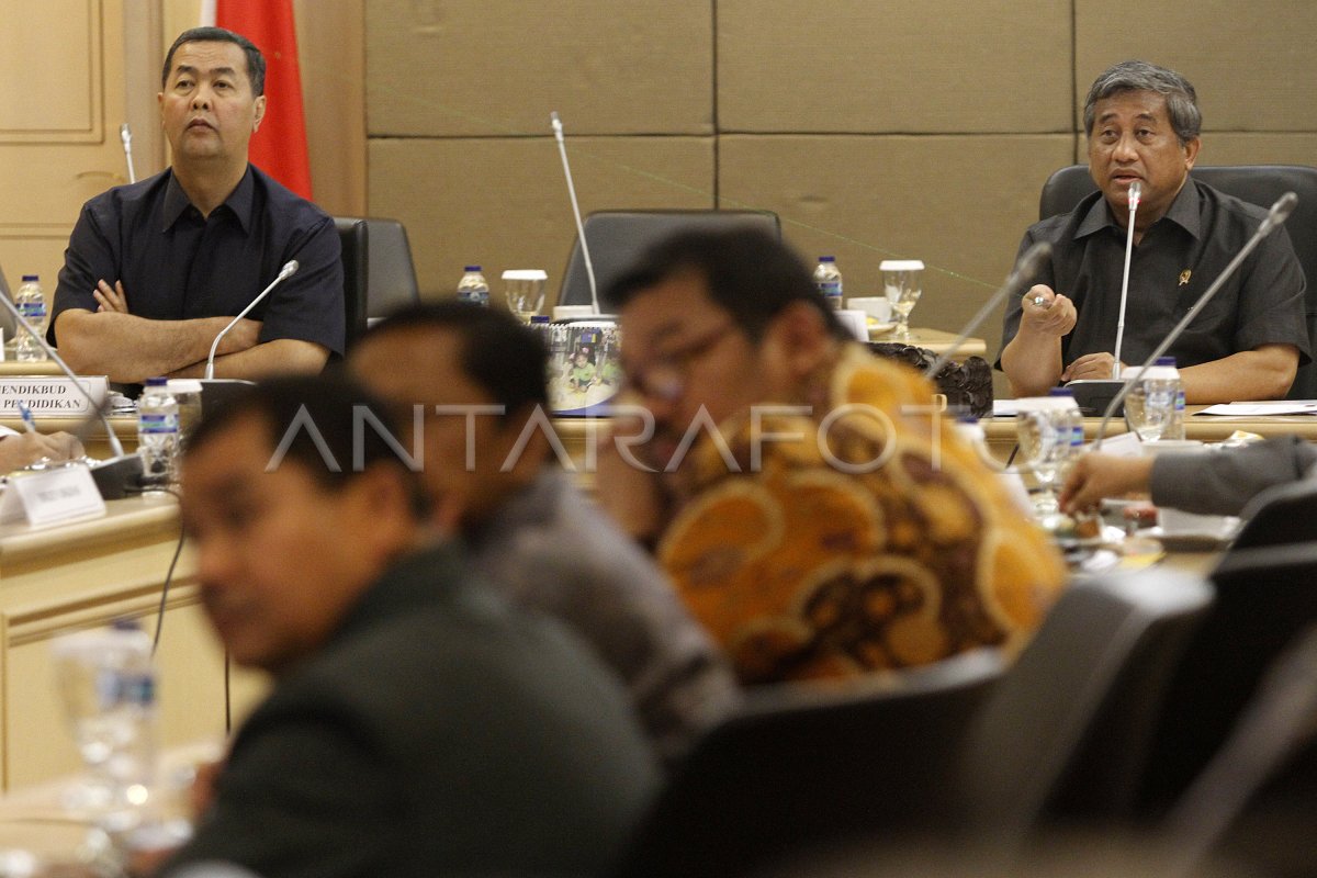 Kebijakan Rsbi Antara Foto