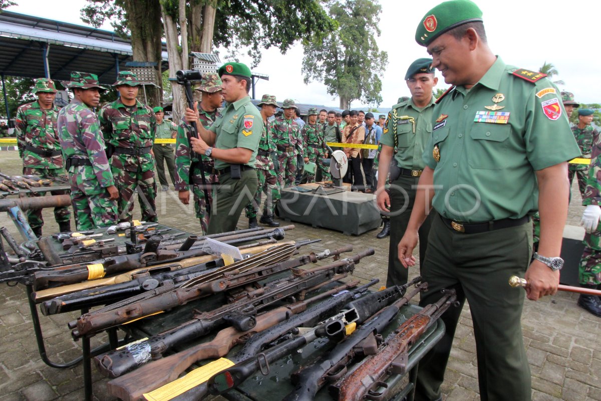 PEMUSNAHAN SENJATA | ANTARA Foto