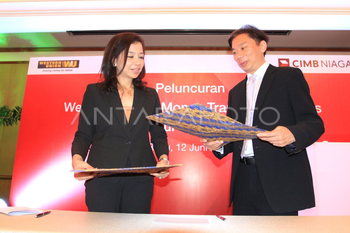 LAYANAN TRANSFER UANG LAYANAN TRANSFER UANG | ANTARA Foto LAYANAN TRANSFER UANG LAYANAN TRANSFER UANG | ANTARA Foto