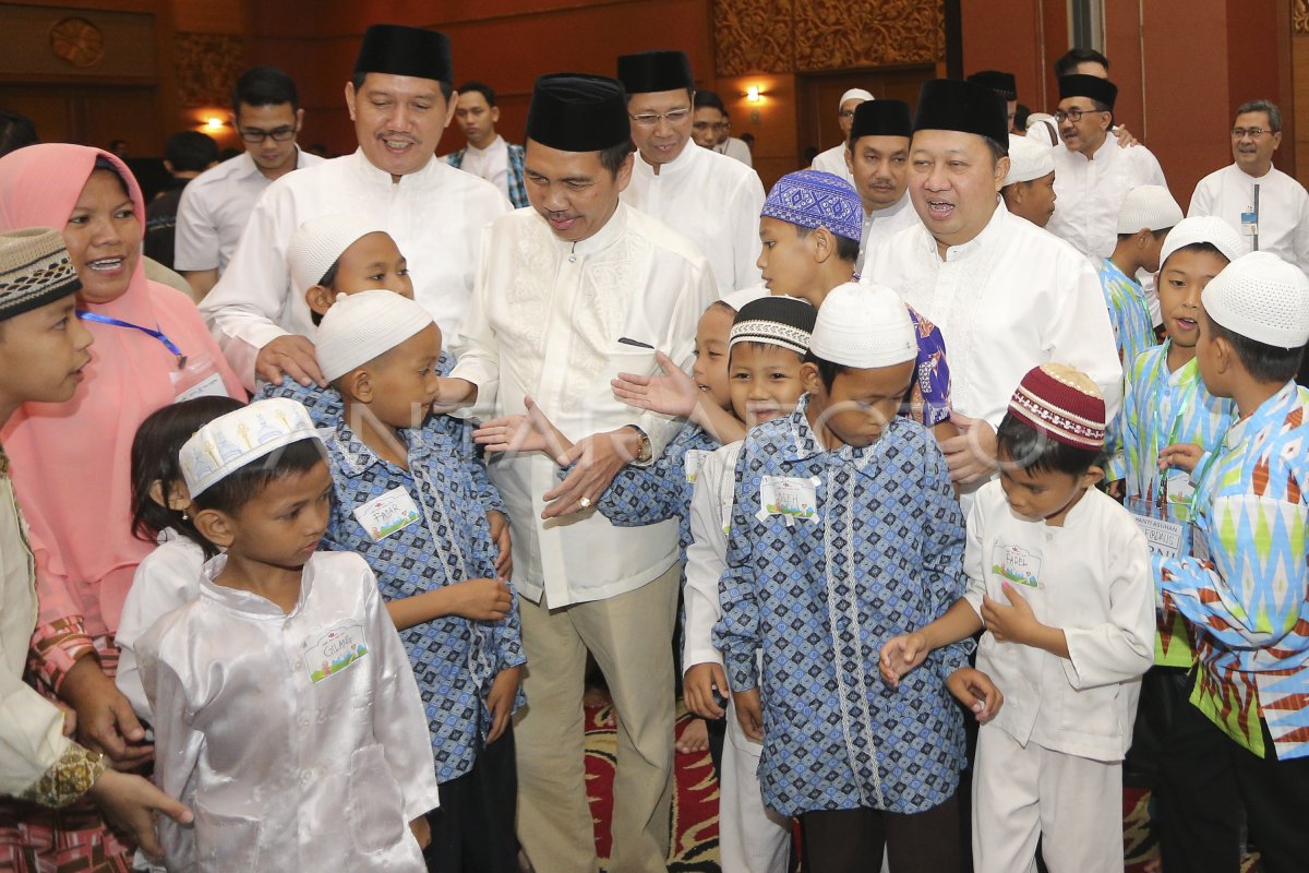 HIMBARA BERBUKA BERSAMA ANAK YATIM | ANTARA Foto