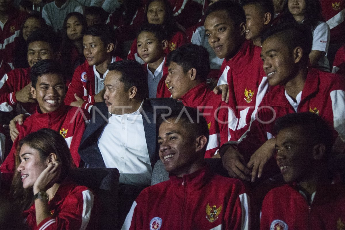 PELEPASAN KONTINGEN PELAJAR INDONESIA | ANTARA Foto