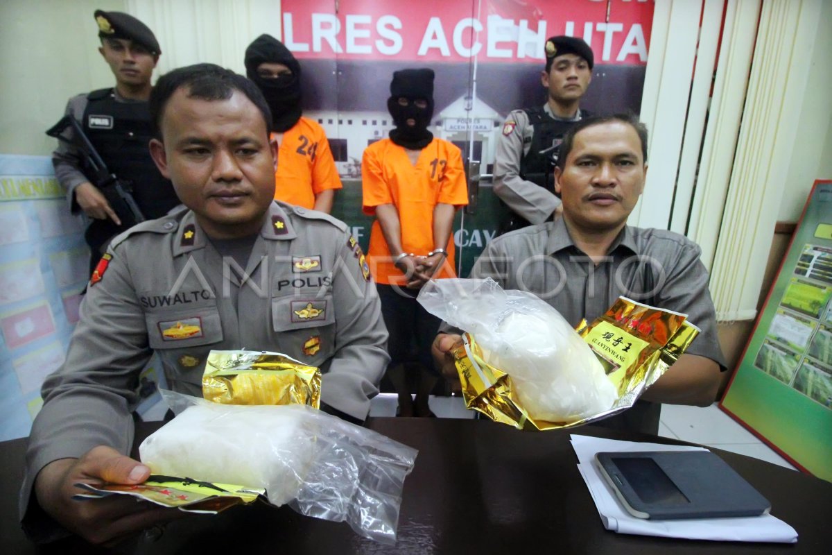 PENANGKAPAN PENGEDAR SABU | ANTARA Foto
