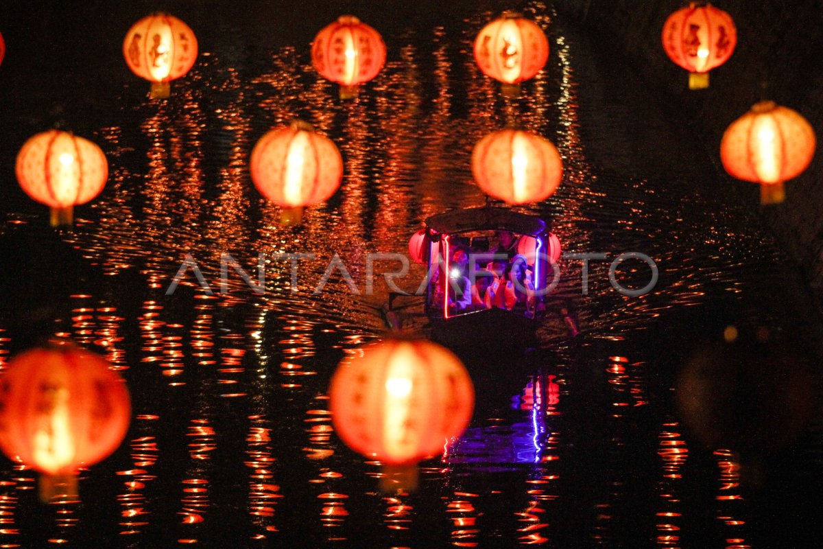 WISATA PERAHU HIAS IMLEK SOLO | ANTARA Foto