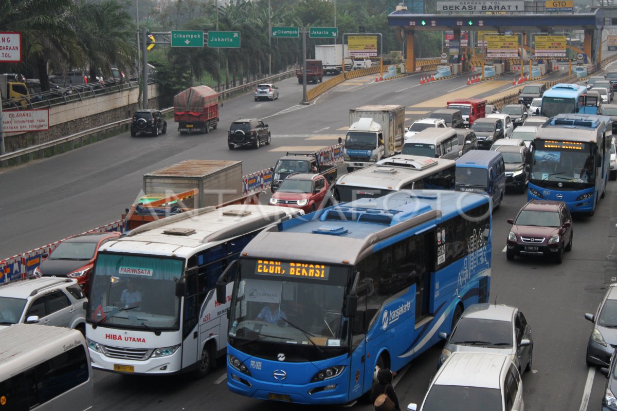 UJI COBA TRANSJABODETABEK RUTE BARU | ANTARA Foto
