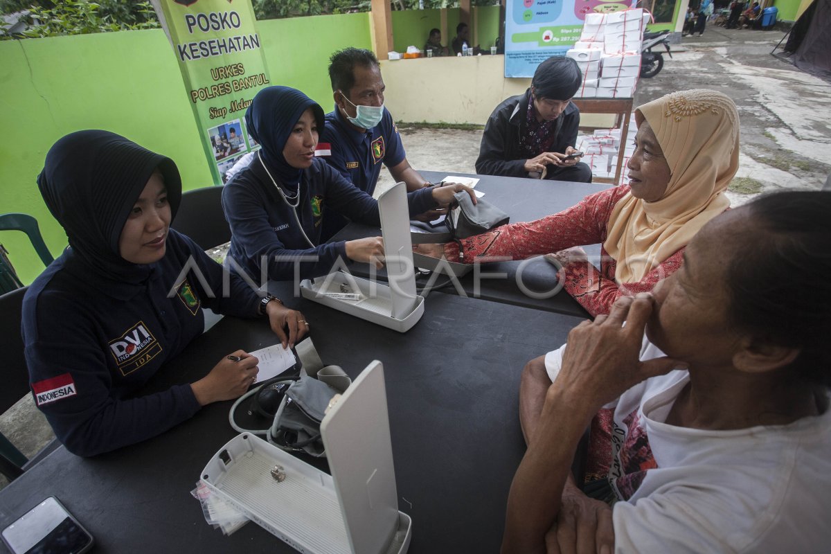 LAYANAN KESEHATAN UNTUK KORBAN BANJIR | ANTARA Foto