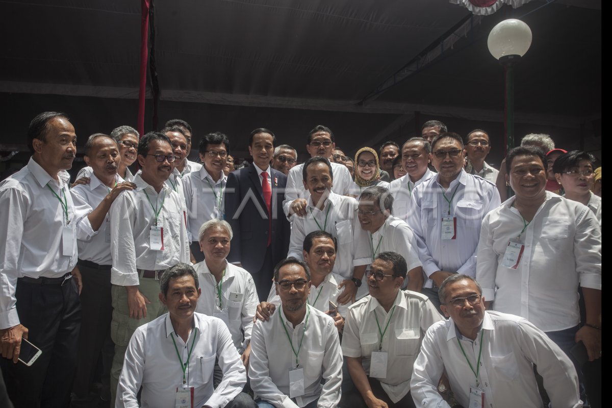 PRESIDEN JOKOWI REUNI DI UGM | ANTARA Foto