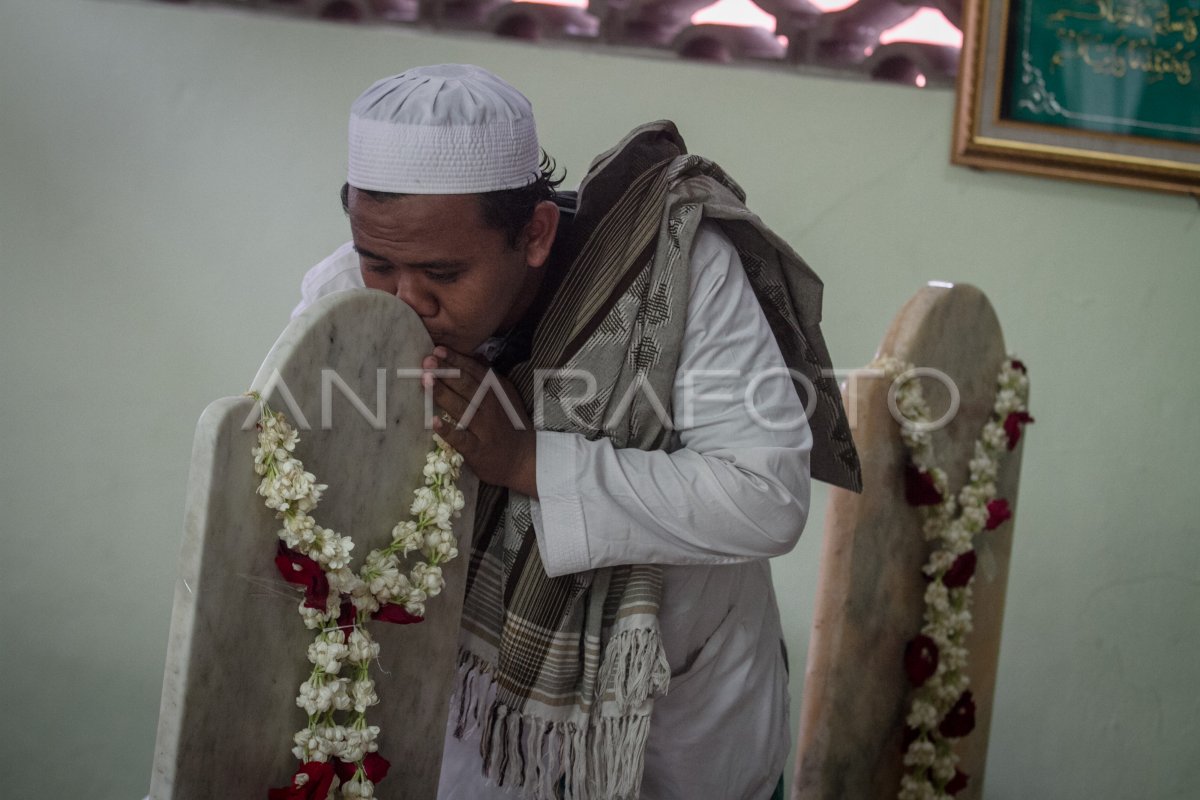 ZIARAH MAKAM HAUL HABIB ALI | ANTARA Foto