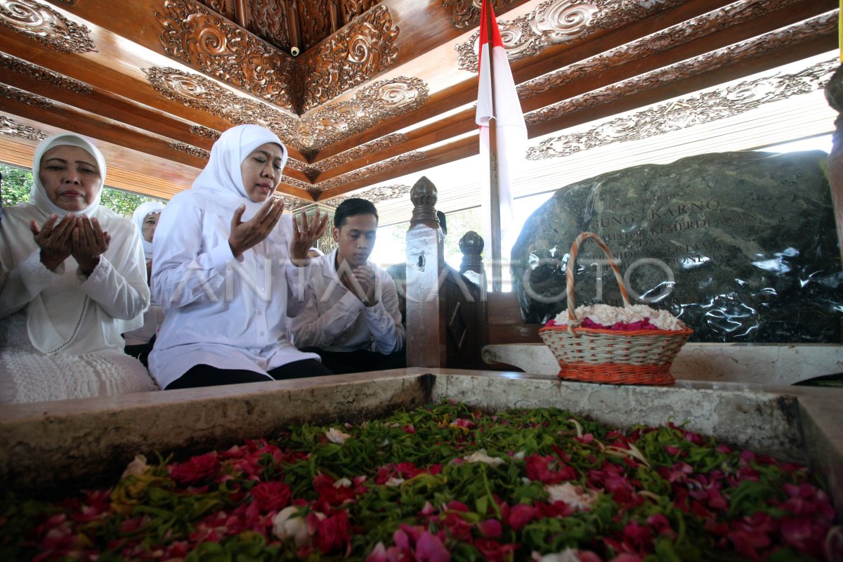 KAMPANYE BLUSUKAN CAGUB JATIM KHOFIFAH | ANTARA Foto KAMPANYE BLUSUKAN CAGUB JATIM KHOFIFAH | ANTARA Foto