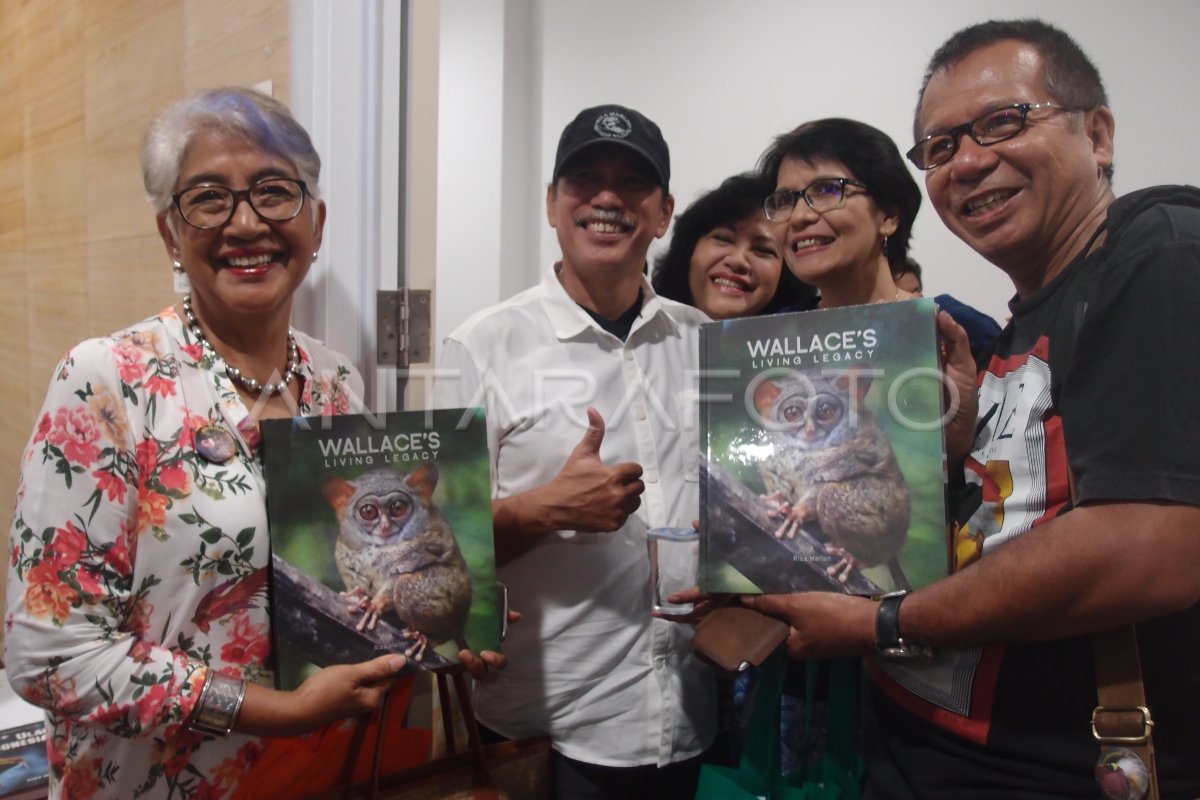 PELUNCURAN BUKU FOTOGRAFI RIZA MARLON | ANTARA Foto