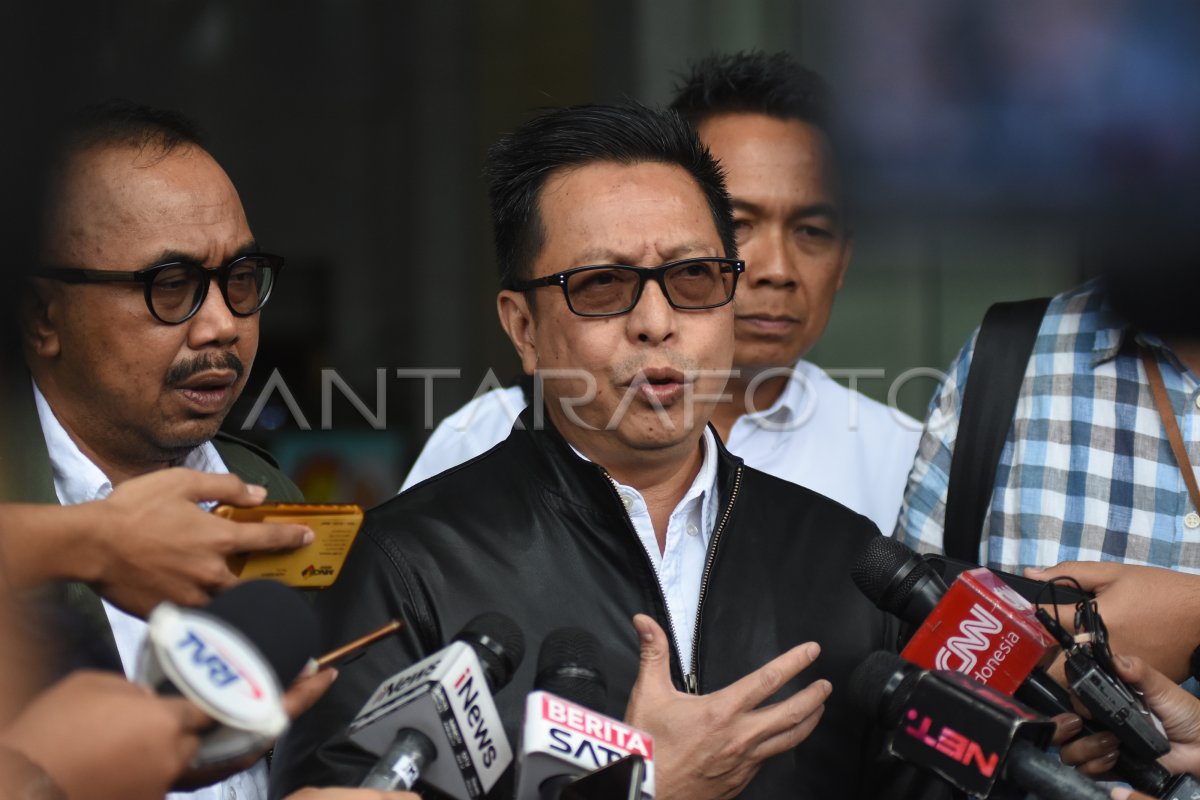 GENERAL GAKKUM KLHK MELAPOR TO KPK | ANTARA Foto