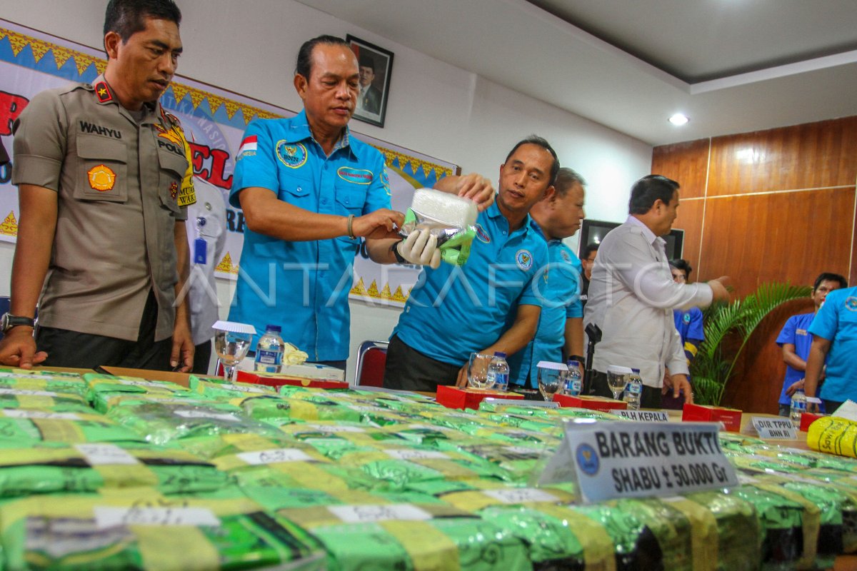 PENGUNGKAPAN PEREDARAN NARKOBA JARINGAN INTERNASIONAL | ANTARA Foto PENGUNGKAPAN PEREDARAN NARKOBA JARINGAN INTERNASIONAL | ANTARA Foto