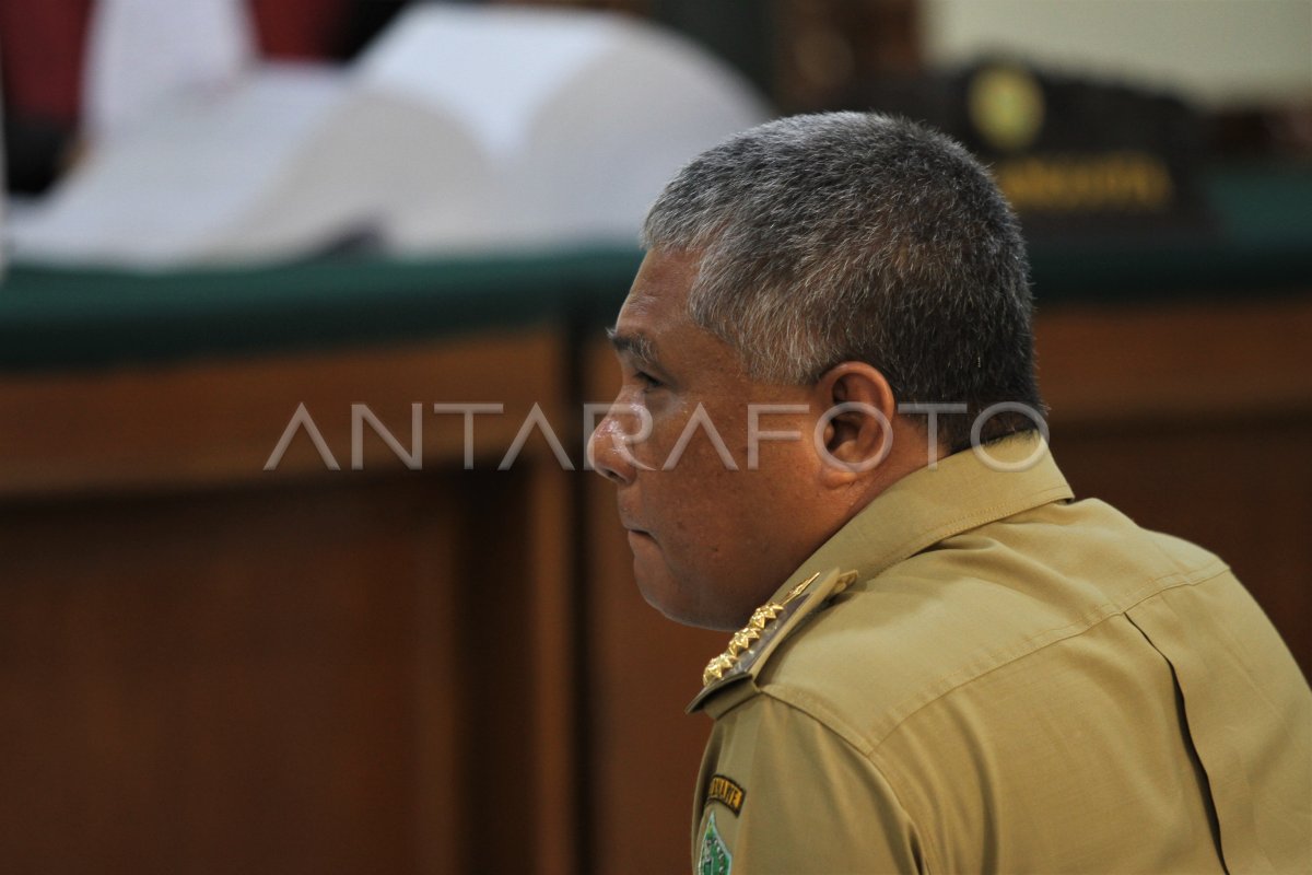 SIDANG DUGAAN KORUPSI BUPATI KONAWE | ANTARA Foto SIDANG DUGAAN KORUPSI BUPATI KONAWE | ANTARA Foto