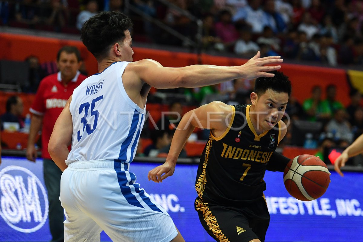 TIMNAS BOLA BASKET INDONESIA KALAH DARI FILIPINA | ANTARA Foto