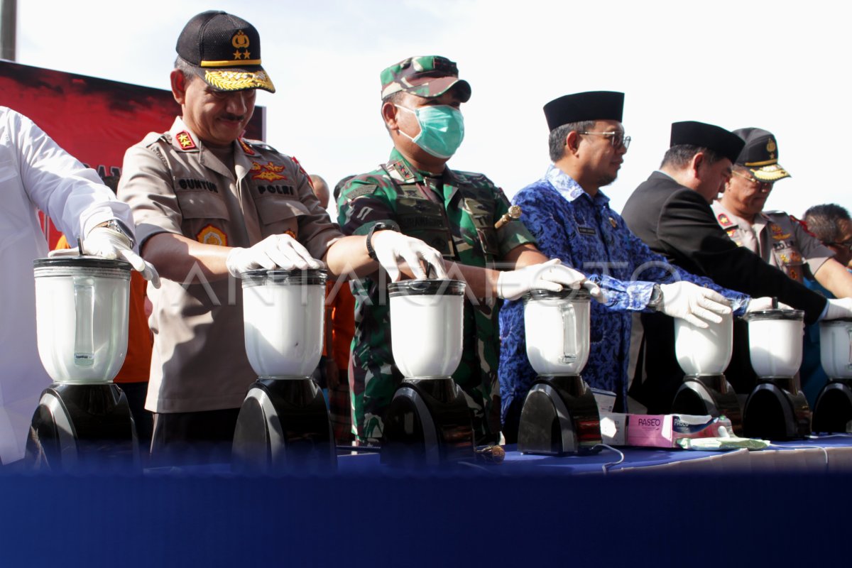 PEMUSNAHAN BARANG BUKTI SABU | ANTARA Foto