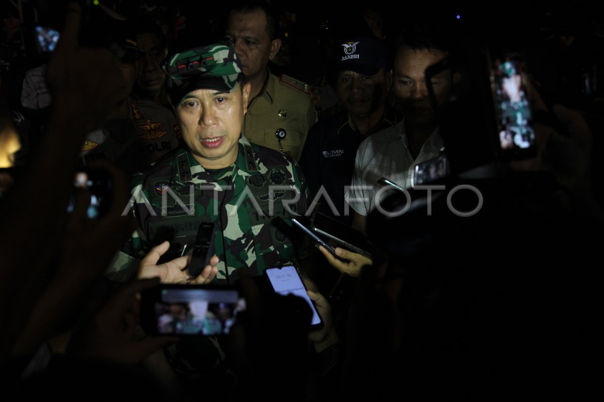 UPACARA PENERIMAAN JENAZAH PRATU RISNO | ANTARA Foto