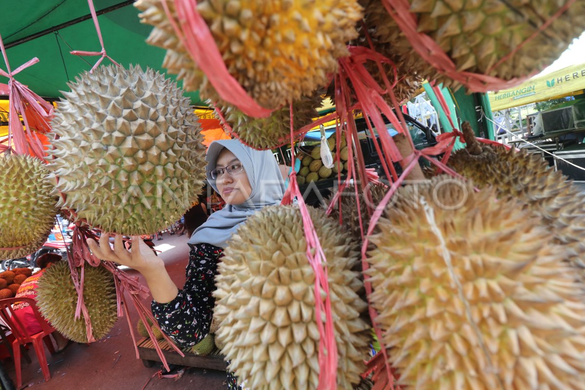 PASAR DURIAN MUSIMAN | ANTARA Foto