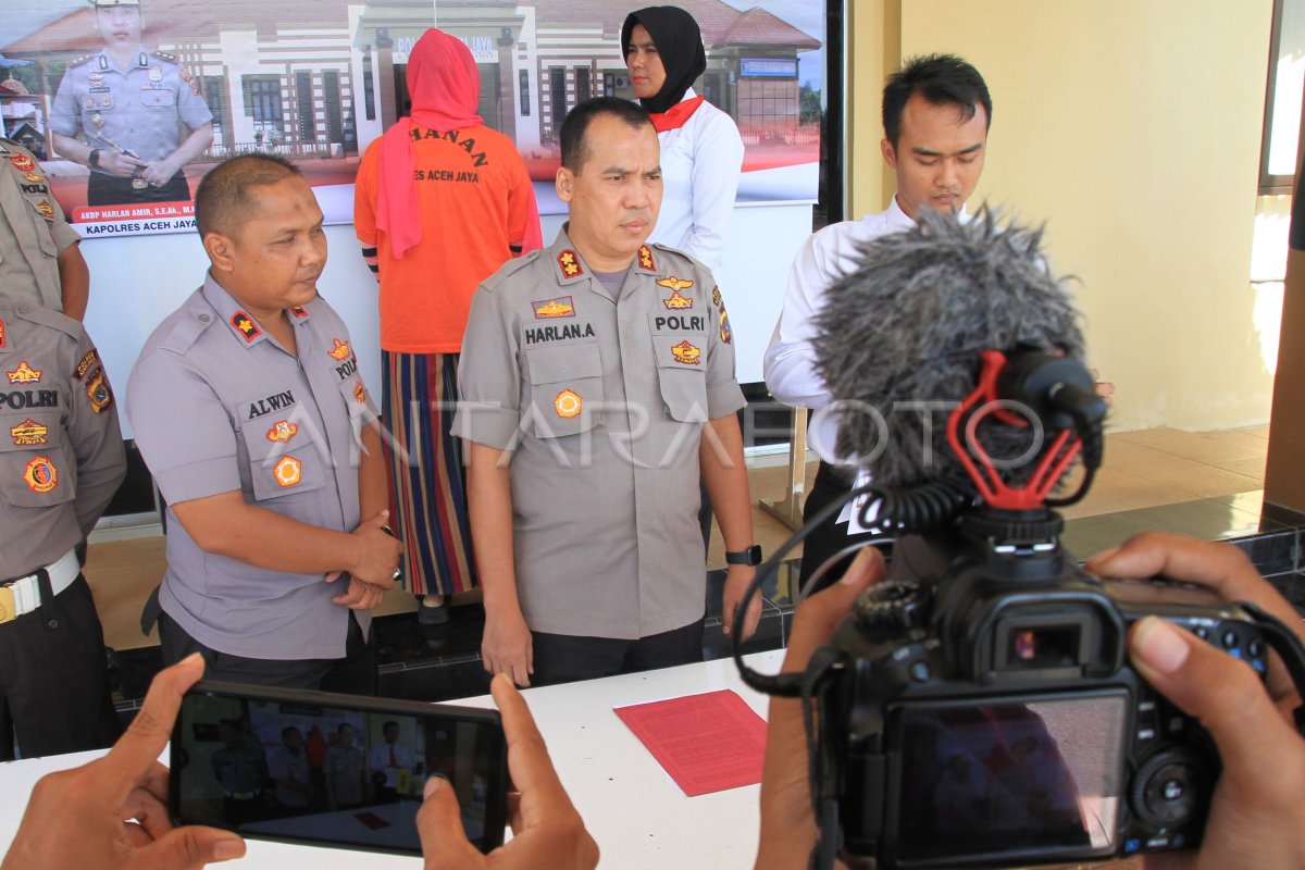 GELAR KASUS PROSTITUSI ONLINE DI ACEH JAYA | ANTARA Foto
