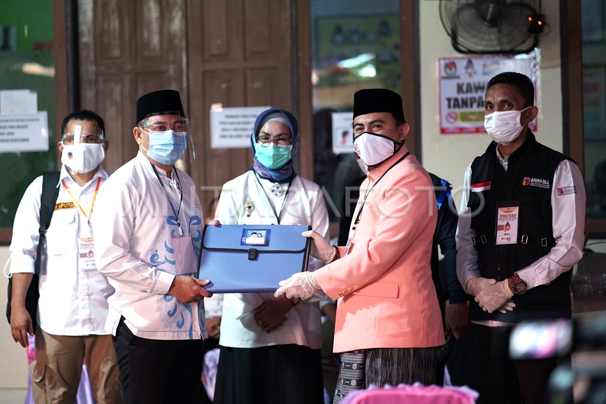 PETAHANA MENDAFTAR PILKADA BONE BOLANGO | ANTARA Foto