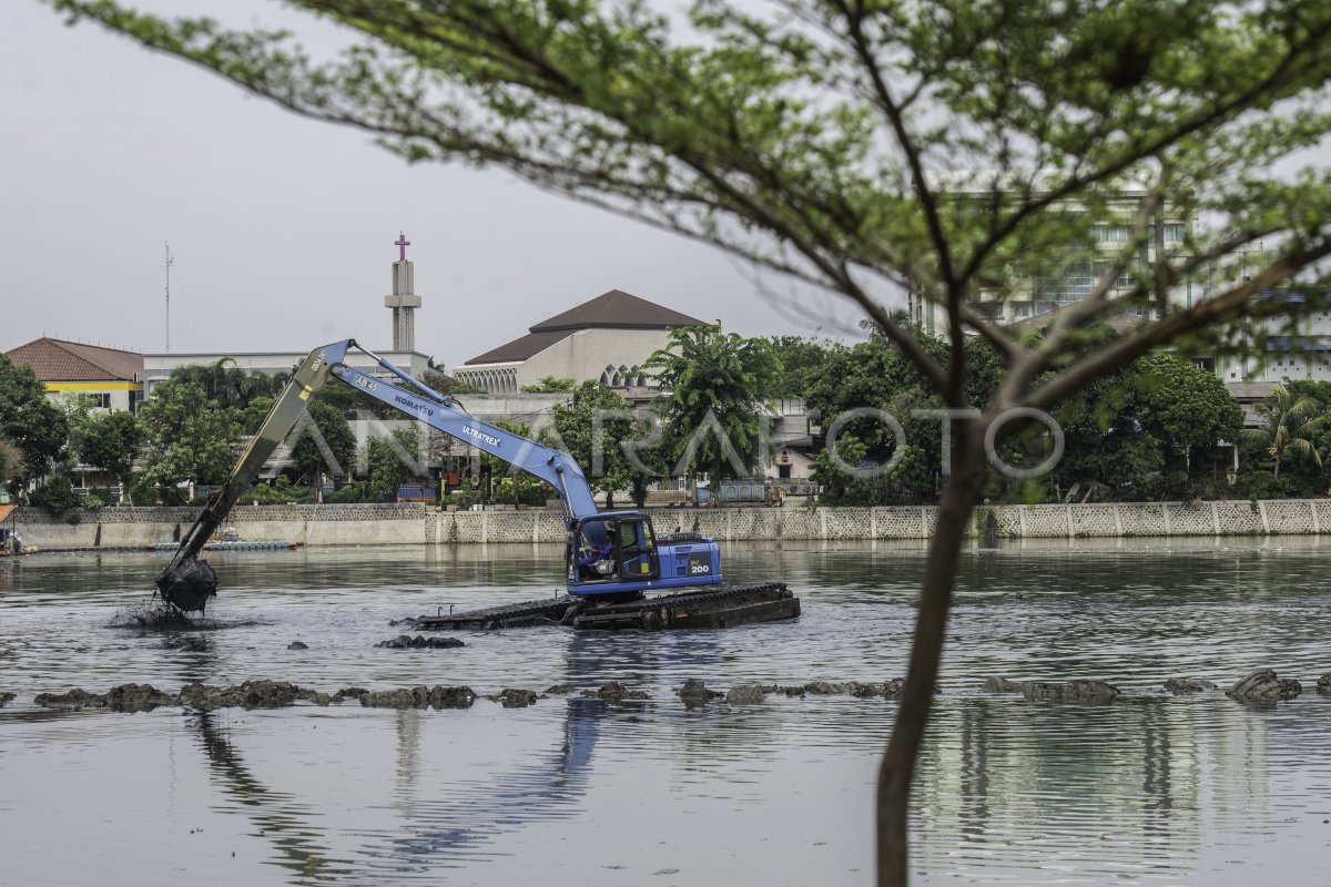 ANTISIPASI BANJIR DI JAKARTA | ANTARA Foto