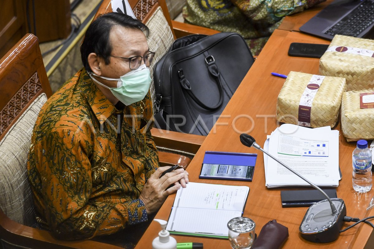 PERBAIKAN SISTEM JKN | ANTARA Foto