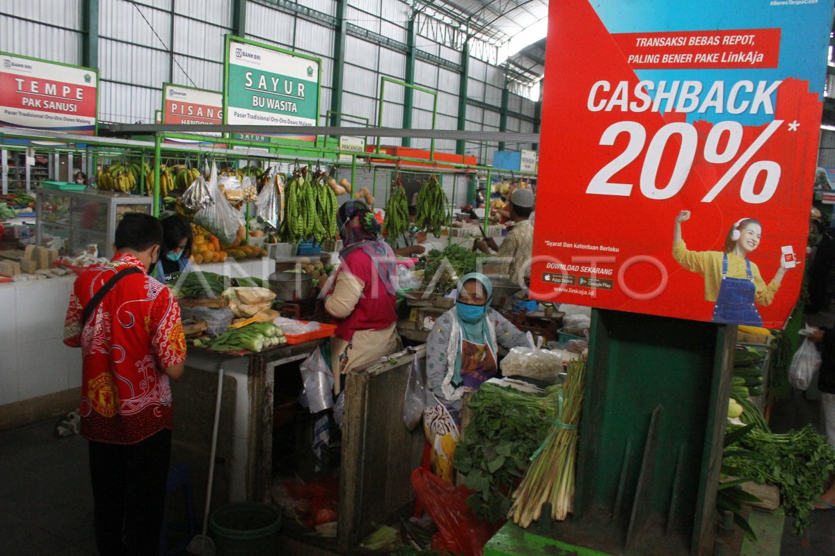 DIGITALISASI PASAR TRADISIONAL | ANTARA Foto