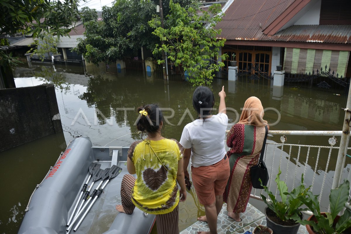 BANJIR DI MAKASSAR | ANTARA Foto