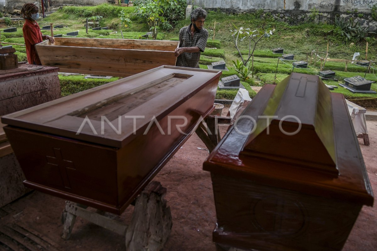 PERMINTAAN PETI MATI MENINGKAT | ANTARA Foto