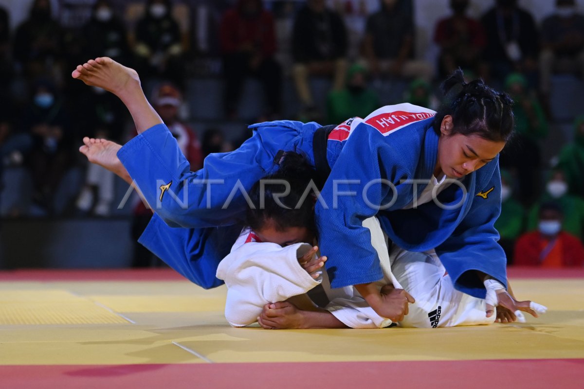 JAWA BARAT RAIH MEDALI EMAS 45 KG JUDO PON PAPUA | ANTARA Foto