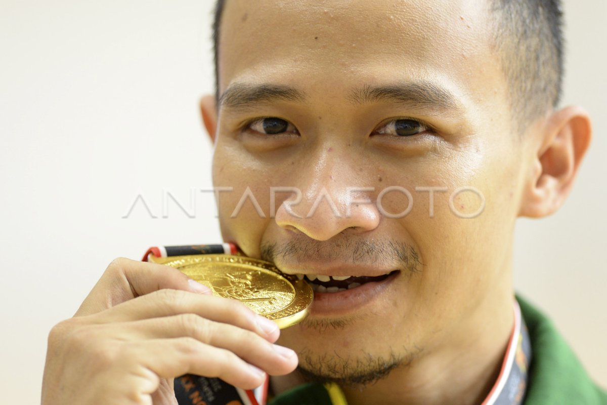WHITE MEDAL GOLD TABLE JUMP SON POUND PAPUA | ANTARA Foto WHITE MEDAL GOLD TABLE JUMP SON POUND PAPUA | ANTARA Foto