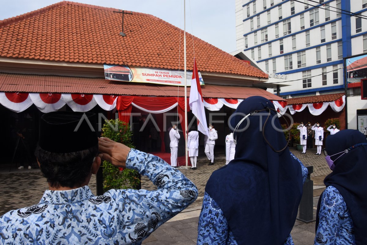 UPACARA PERINGATAN HARI SUMPAH PEMUDA DI MUSEUM SUMPAH PEMUDA | ANTARA Foto UPACARA PERINGATAN HARI SUMPAH PEMUDA DI MUSEUM SUMPAH PEMUDA | ANTARA Foto