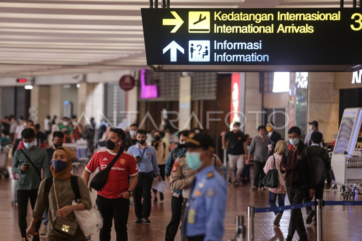 ANTISIPASI PENUMPUKAN PENUMPANG INTERNASIONAL DI BANDARA SOETTA | ANTARA Foto