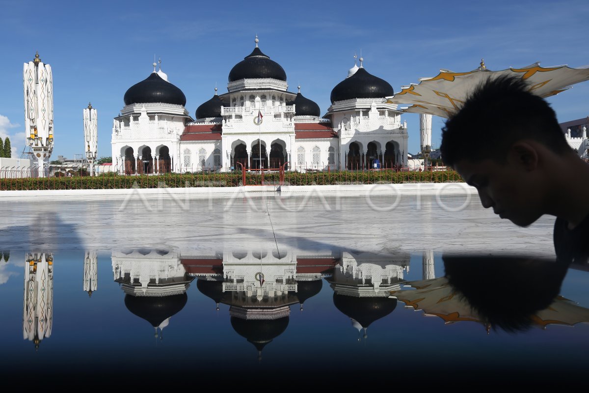 MASJID RAYA BAITURRAHMAN ACEH | ANTARA Foto