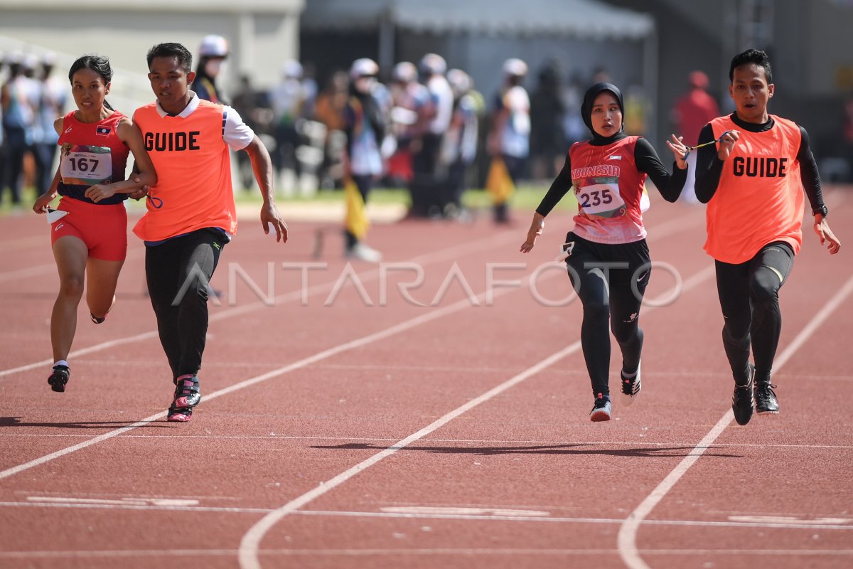RUNNING 100 METERS DAUGHTER FLOATING 2022 | ANTARA Foto