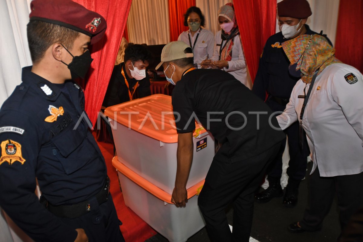 JELANG PENUTUPAN PENDAFTARAN PARPOL PEMILU 2024 | ANTARA Foto