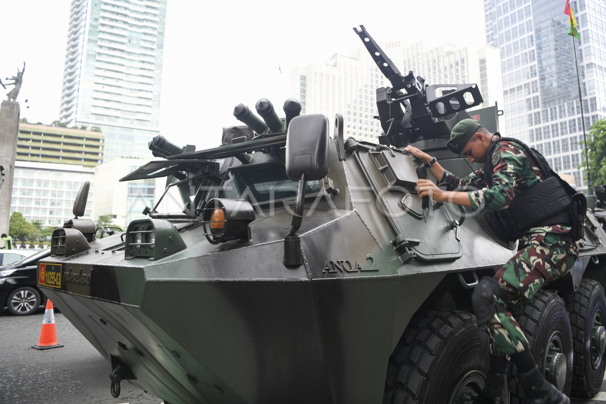 PAMERAN ALUTSISTA TNI | ANTARA Foto