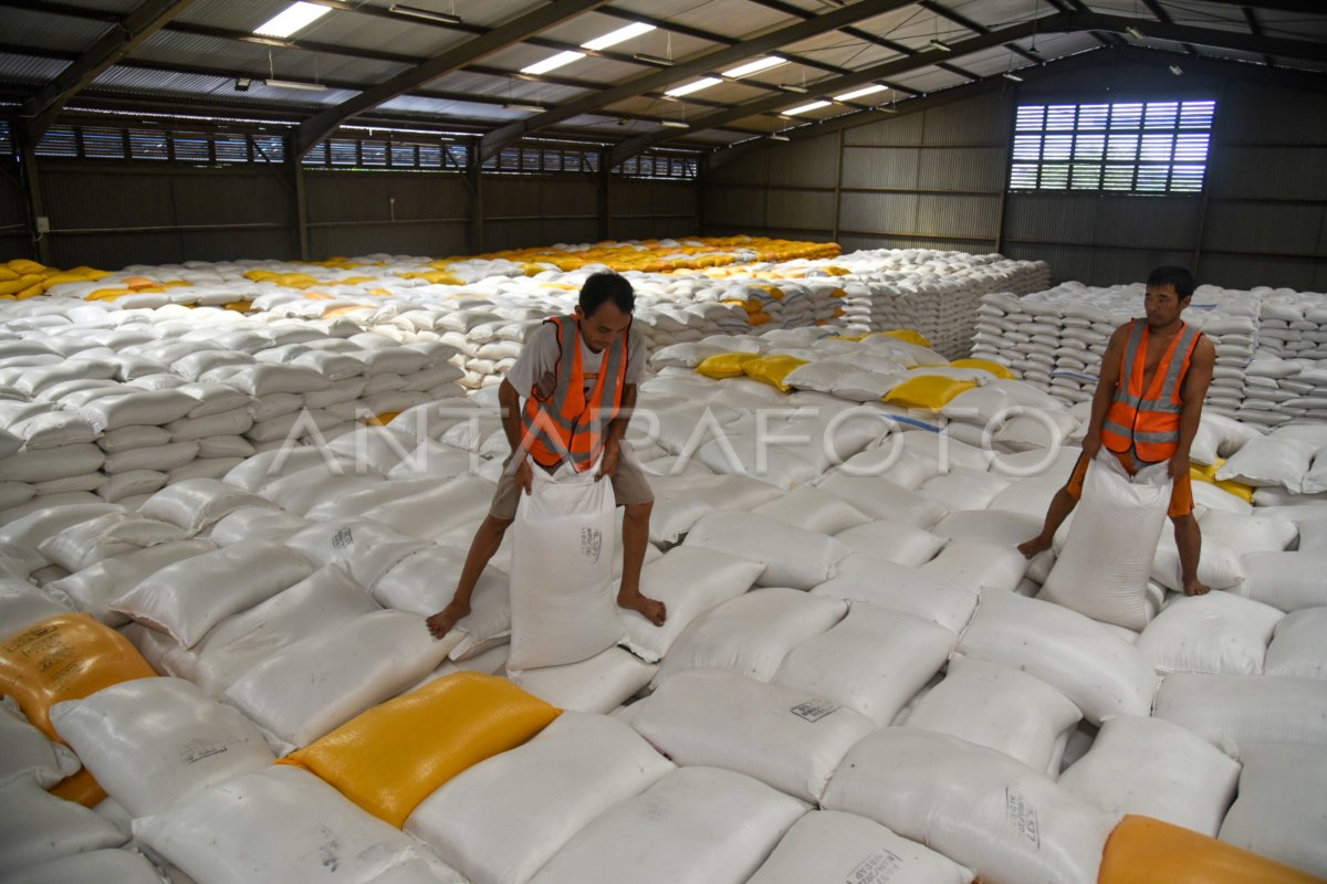 STOK BERAS NASIONAL AMAN HINGGA AKHIR TAHUN | ANTARA Foto