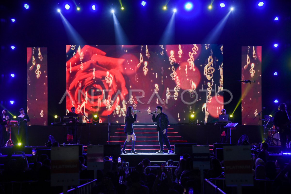 KONSER RAISA DAN AFGAN DI MEDAN | ANTARA Foto