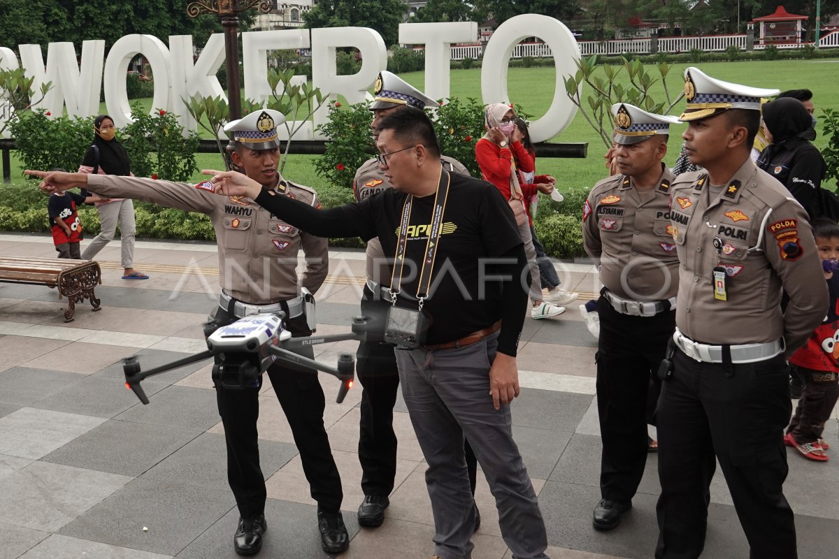 UJI COBA ETLE MENGGUNAKAN DRONE DI BANYUMAS | ANTARA Foto