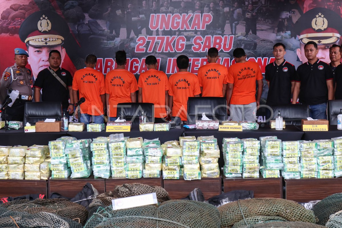 RILIS KASUS PEREDARAN NARKOBA JARINGAN INTERNASIONAL | ANTARA Foto RILIS KASUS PEREDARAN NARKOBA JARINGAN INTERNASIONAL | ANTARA Foto