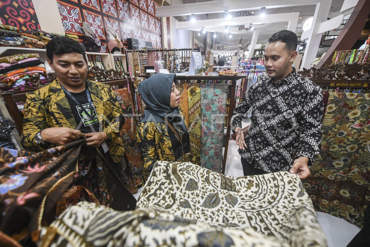 UMKM BINAAN PERTAMINA IKUTI INACRAFT | ANTARA Foto UMKM BINAAN PERTAMINA IKUTI INACRAFT | ANTARA Foto