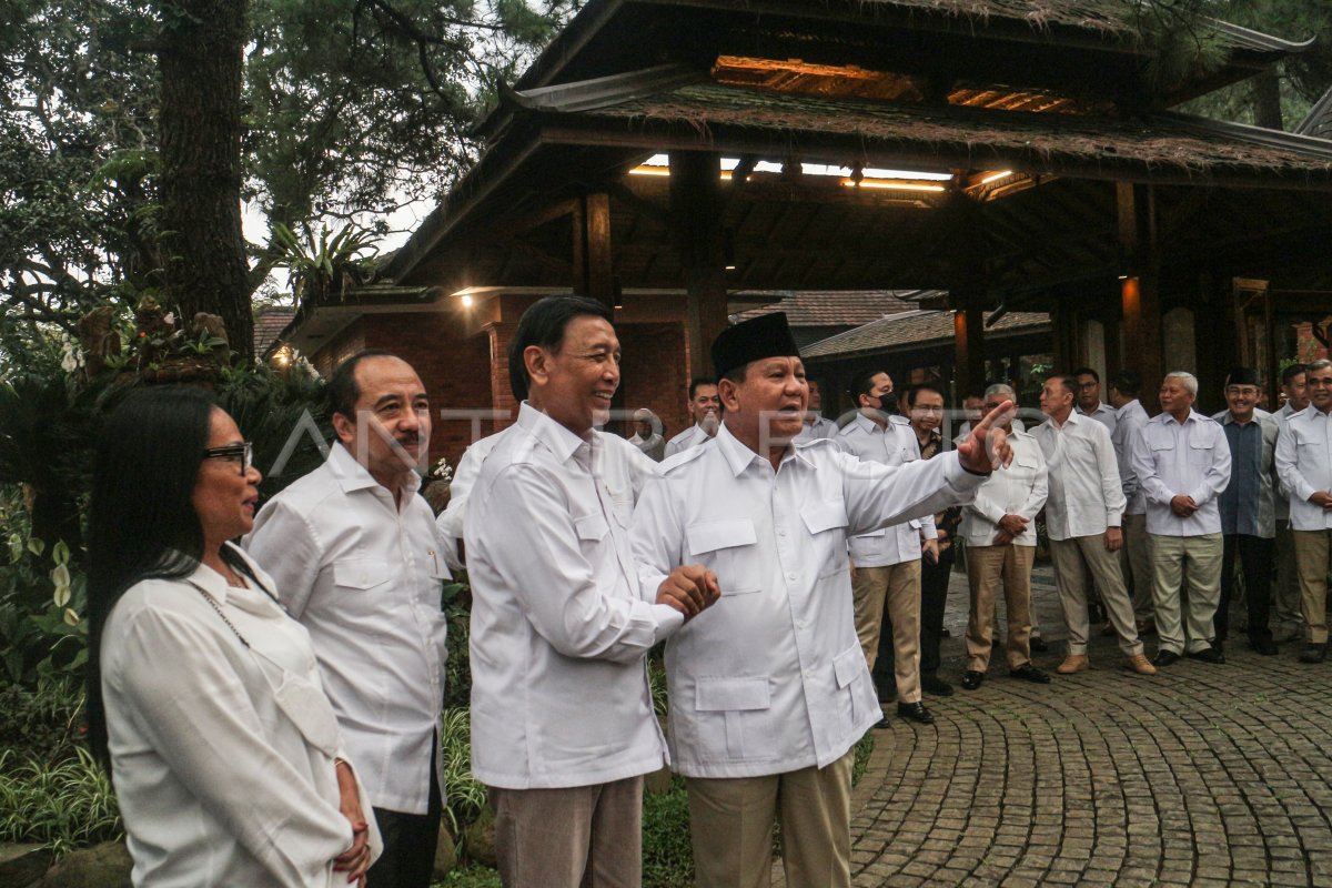 Pertemuan Prabowo dan Wiranto | ANTARA Foto Pertemuan Prabowo dan Wiranto | ANTARA Foto