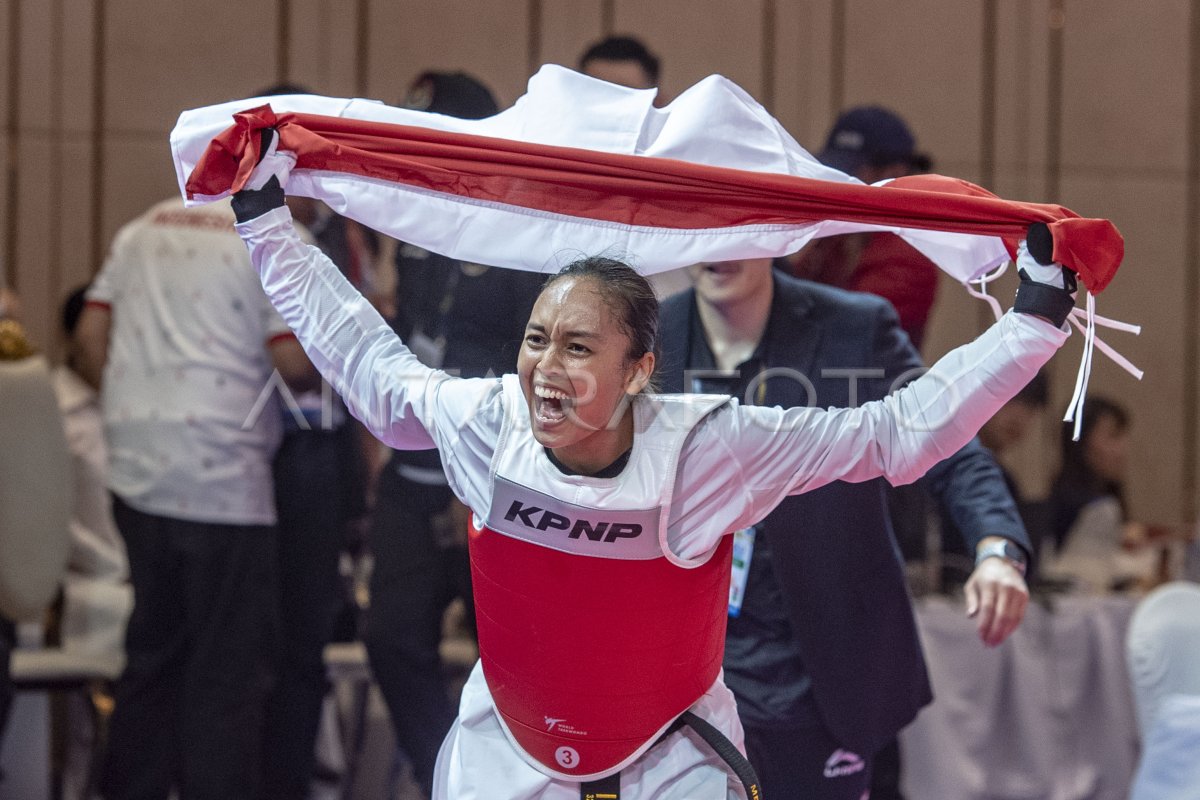 Megawati Tamesti raih medali emas taekwondo 53 kilogram SEA Games 2023 | ANTARA Foto